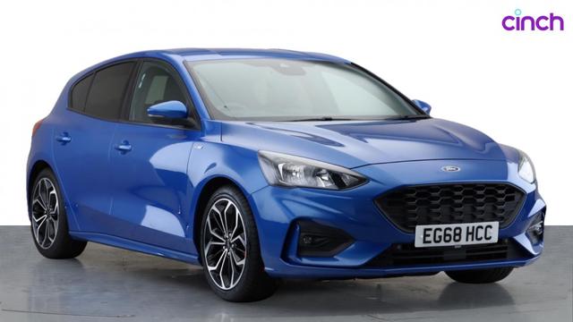 Used Ford Focus petrol cars for sale or on finance - cinch